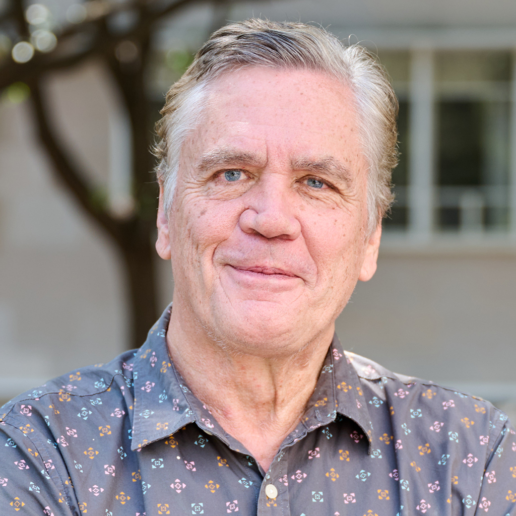 A Powerful, Novel Electrochemical Transistor: The Three-Dimensional ...