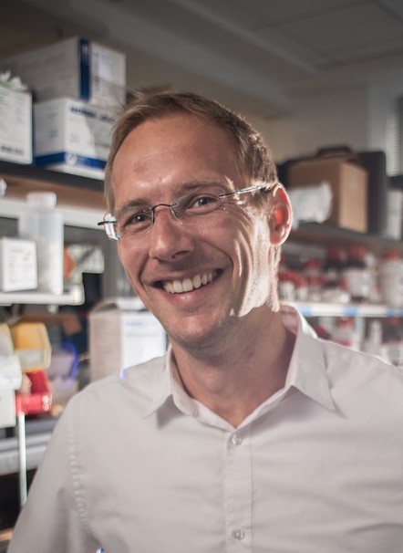 CBE & MSE Seminar: Harnessing Nature’s Light Manipulation and Structure ...